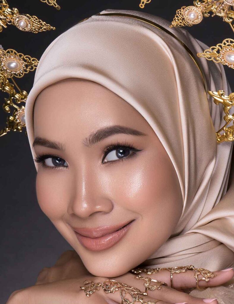 ELLA GRAY (1-YEAR) – Ivy Lense